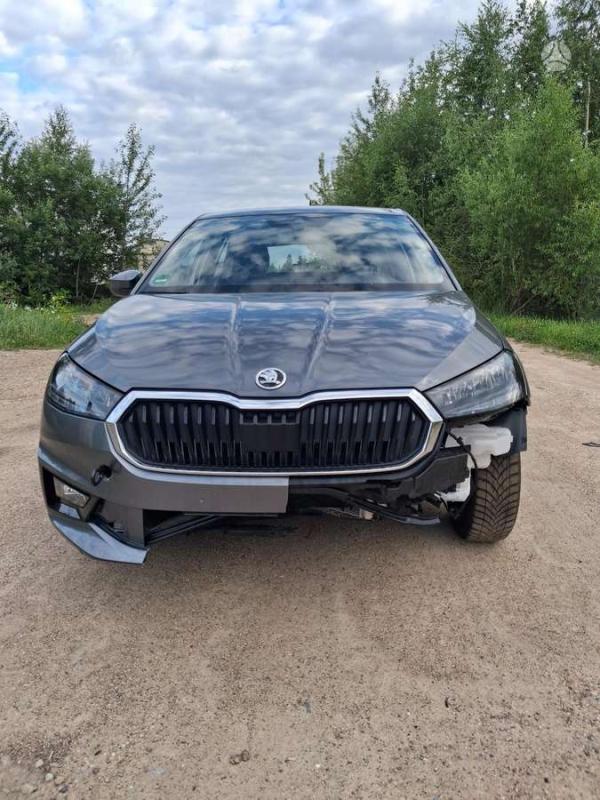 Pelēks Skoda Fabia 2025 Rokiškis, ar dzinēja tilpumu 1.00 L un nobraukumu 12 tūkst. km par 10500 €, foto 1 vietnē AUTOMOTO.COM.LV