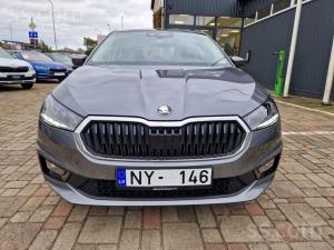 Pelēks Skoda Fabia 2026 Jelgava, ar dzinēja tilpumu 1.00 L un nobraukumu 0 tūkst. km par 19700 €, foto 1 vietnē AUTOMOTO.COM.LV
