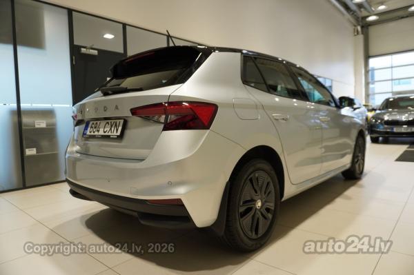 Pelēks Skoda Fabia 2026 Tallina, ar dzinēja tilpumu 1.00 L un nobraukumu 12 tūkst. km par 19900 €, foto 4 vietnē AUTOMOTO.COM.LV