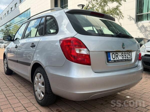 Серый Шкода Фабия 2009 в Рига, объемом двигателя 1.20 л и пробегом 0 тыс. км за 2600 €, фото 5 на AUTOMOTO.COM.LV