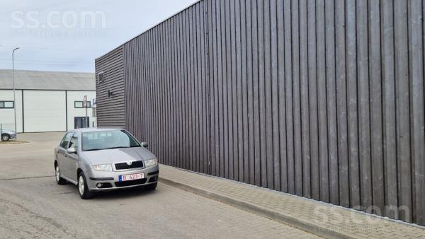 Pelēks Skoda Fabia 2006 Jelgava, ar dzinēja tilpumu 1.90 L un nobraukumu 268 tūkst. km par 1390 €, foto 2 vietnē AUTOMOTO.COM.LV