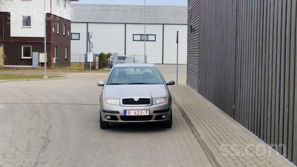 Pelēks Skoda Fabia 2006 Jelgava, ar dzinēja tilpumu 1.90 L un nobraukumu 268 tūkst. km par 1390 €, foto 4 vietnē AUTOMOTO.COM.LV
