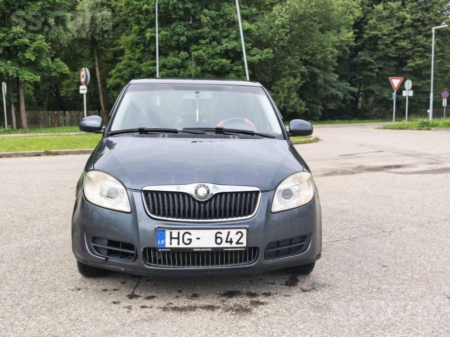 Pelēks Skoda Fabia 2008 Rīga, ar dzinēja tilpumu 1.20 L un nobraukumu 230 tūkst. km par 1300 €, foto 5 vietnē AUTOMOTO.COM.LV
