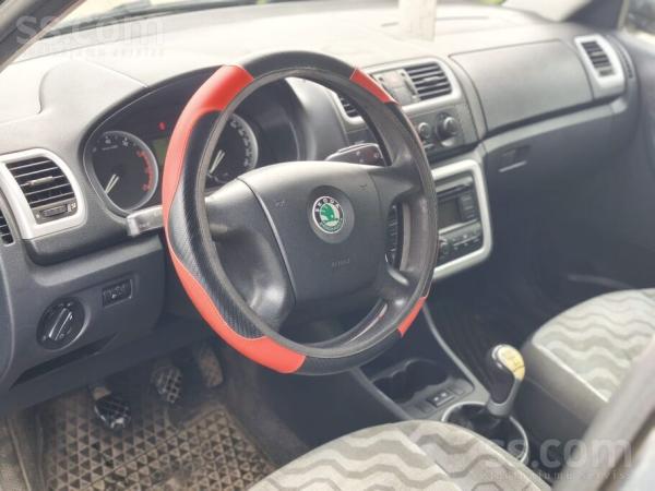 Pelēks Skoda Fabia 2008 Rīga, ar dzinēja tilpumu 1.20 L un nobraukumu 240 tūkst. km par 1100 €, foto 3 vietnē AUTOMOTO.COM.LV
