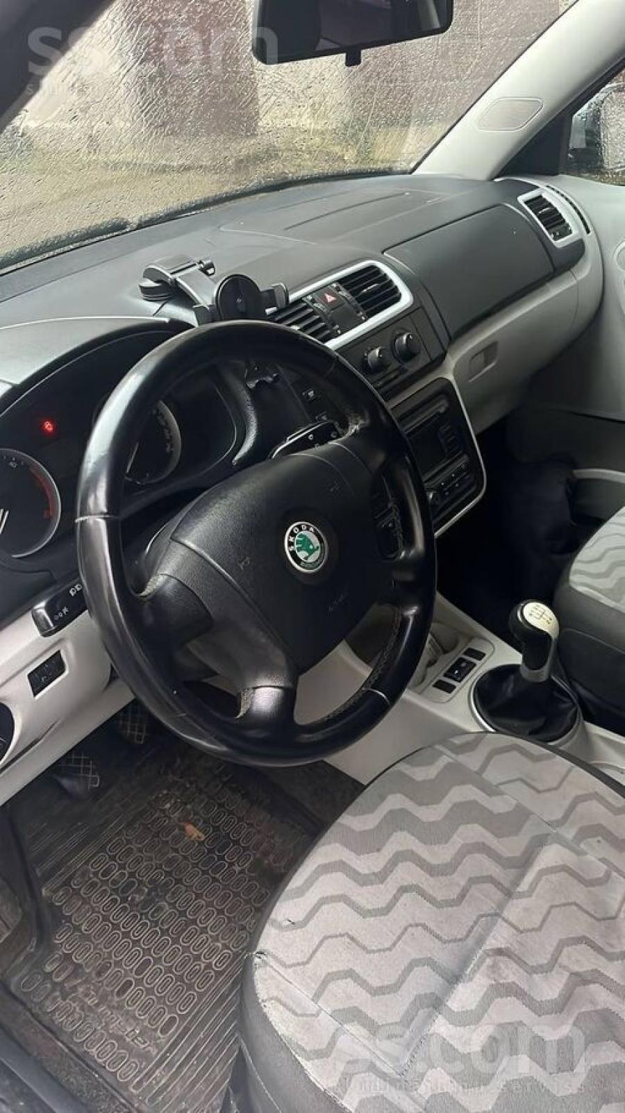 Pelēks Skoda Fabia 2008 Rīga, ar dzinēja tilpumu 1.40 L un nobraukumu 343 tūkst. km par 400 €, foto 6 vietnē AUTOMOTO.COM.LV