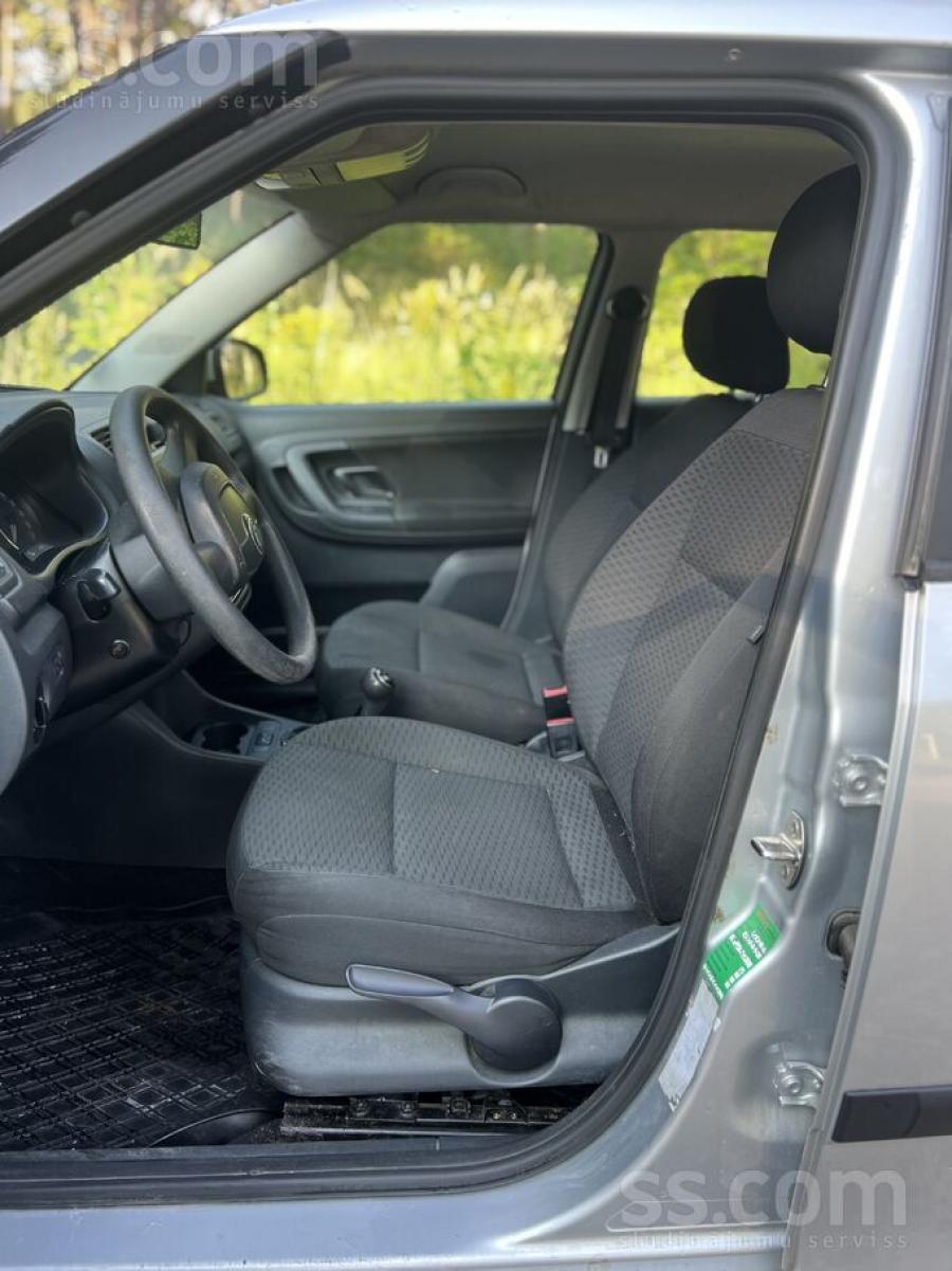 Pelēks Skoda Fabia 2011 Jūrmala, ar dzinēja tilpumu 1.20 L un nobraukumu 192 tūkst. km par 2700 €, foto 4 vietnē AUTOMOTO.COM.LV