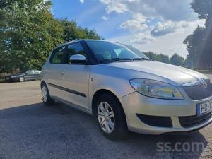 Grey Skoda Fabia 2011 in Riga, with an engine capacity of 1.20 L and mileage of 198 thousand km for 1700 €, photo 4 on AUTOMOTO.COM.LV