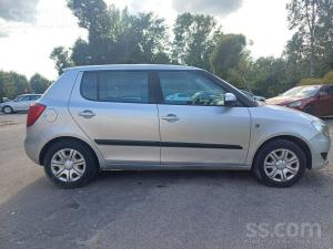 Grey Skoda Fabia 2011 in Riga, with an engine capacity of 1.20 L and mileage of 198 thousand km for 1700 €, photo 5 on AUTOMOTO.COM.LV