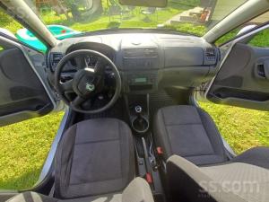 Grey Skoda Fabia 2011 in Riga, with an engine capacity of 1.20 L and mileage of 198 thousand km for 1700 €, photo 8 on AUTOMOTO.COM.LV