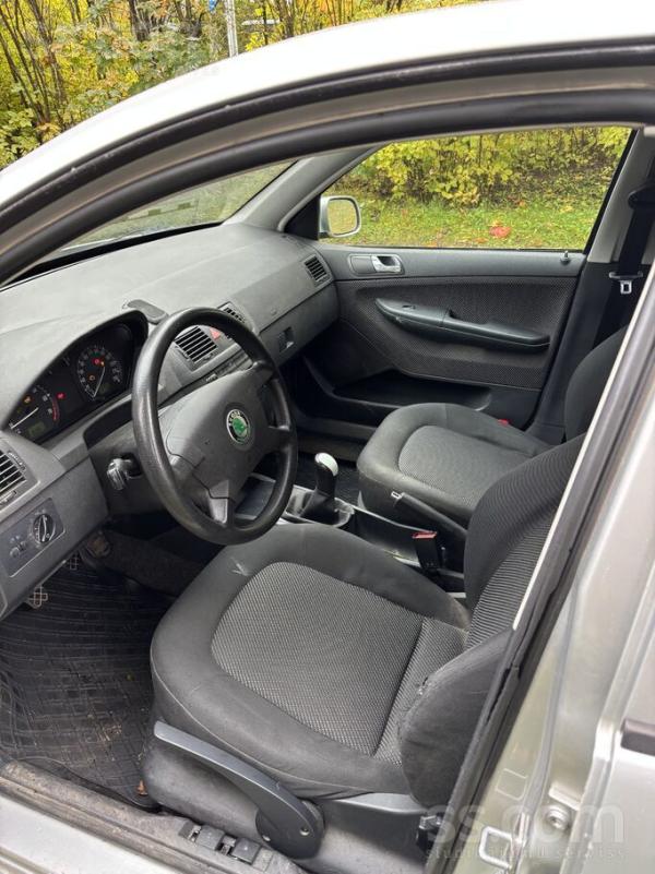 Pelēks Skoda Fabia 2000 Rīga, ar dzinēja tilpumu 1.30 L un nobraukumu 203 tūkst. km par 1000 €, foto 5 vietnē AUTOMOTO.COM.LV
