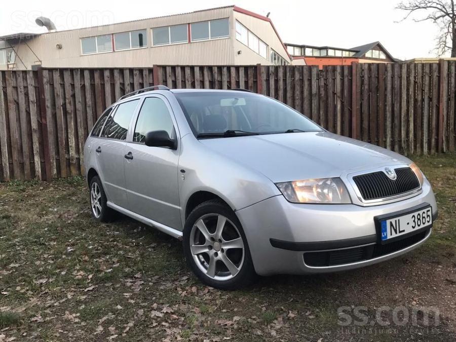 Pelēks Skoda Fabia 2001 Cēsis, ar dzinēja tilpumu 1.90 L un nobraukumu 270 tūkst. km par 1500 €, foto 1 vietnē AUTOMOTO.COM.LV