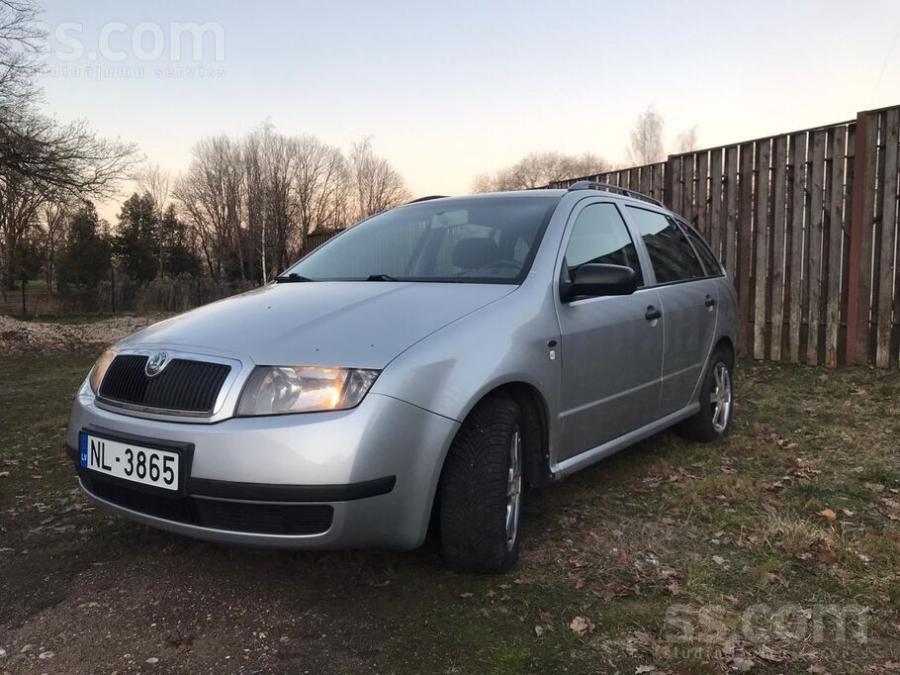 Pelēks Skoda Fabia 2001 Cēsis, ar dzinēja tilpumu 1.90 L un nobraukumu 270 tūkst. km par 1500 €, foto 2 vietnē AUTOMOTO.COM.LV
