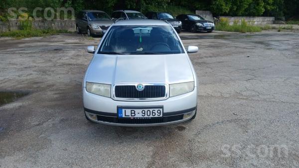 Grey Skoda Fabia 2001 in Tukums, with an engine capacity of 1.40 L and mileage of 289 thousand km for 1500 €, photo 1 on AUTOMOTO.COM.LV