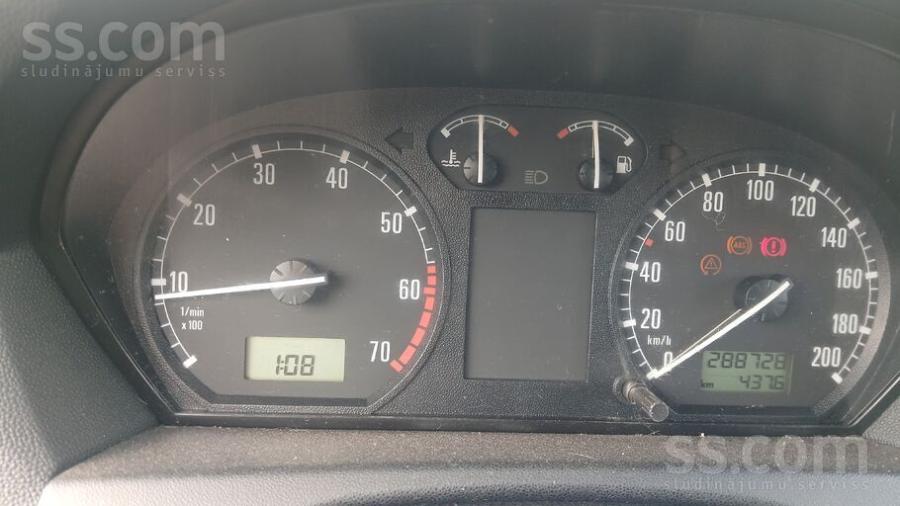 Pelēks Skoda Fabia 2001 Tukums, ar dzinēja tilpumu 1.40 L un nobraukumu 289 tūkst. km par 1500 €, foto 10 vietnē AUTOMOTO.COM.LV
