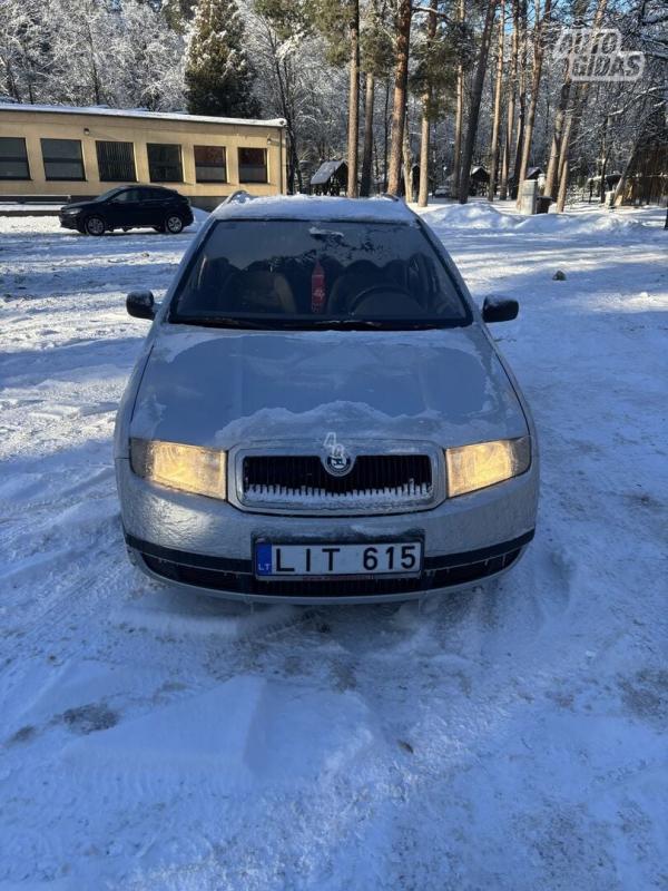 Pelēks Skoda Fabia 2002 Druskininkai, ar dzinēja tilpumu 1.40 L un nobraukumu 231 tūkst. km par 800 €, foto 4 vietnē AUTOMOTO.COM.LV