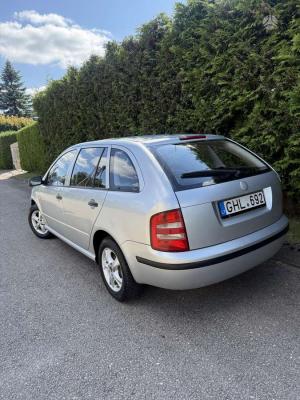 Pelēks Skoda Fabia 2003 Viļņa, ar dzinēja tilpumu 1.90 L un nobraukumu 297 tūkst. km par 1450 €, foto 7 vietnē AUTOMOTO.COM.LV