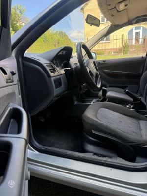 Pelēks Skoda Fabia 2003 Viļņa, ar dzinēja tilpumu 1.90 L un nobraukumu 297 tūkst. km par 1450 €, foto 13 vietnē AUTOMOTO.COM.LV