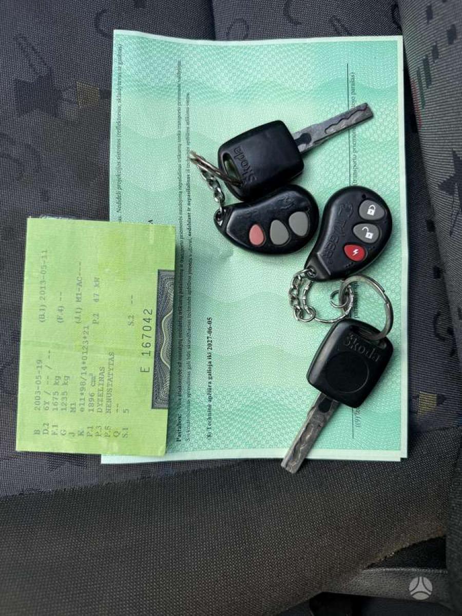Pelēks Skoda Fabia 2003 Viļņa, ar dzinēja tilpumu 1.90 L un nobraukumu 297 tūkst. km par 1450 €, foto 17 vietnē AUTOMOTO.COM.LV