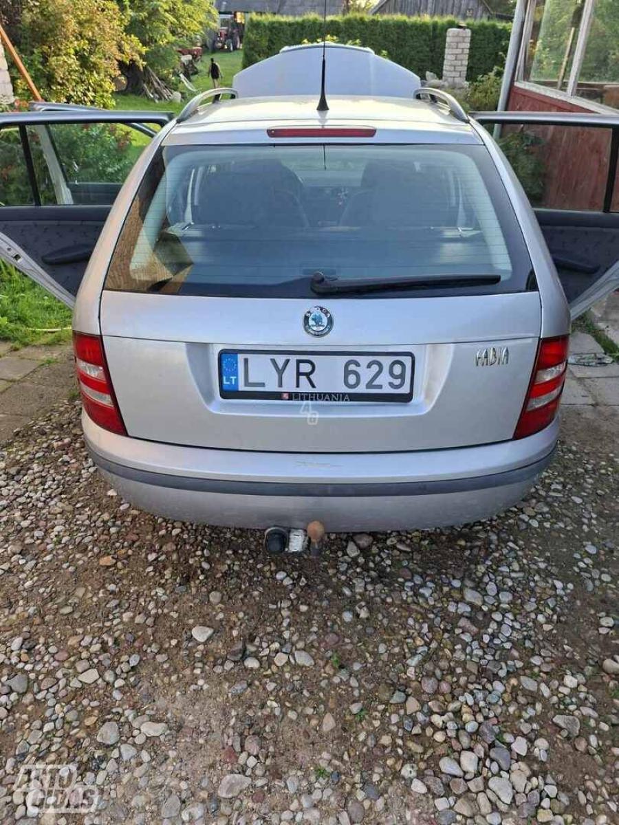 Pelēks Skoda Fabia 2003 Lazdijai, ar dzinēja tilpumu 1.90 L un nobraukumu 277 tūkst. km par 1250 €, foto 5 vietnē AUTOMOTO.COM.LV