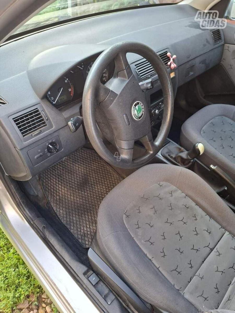 Pelēks Skoda Fabia 2003 Lazdijai, ar dzinēja tilpumu 1.90 L un nobraukumu 277 tūkst. km par 1250 €, foto 8 vietnē AUTOMOTO.COM.LV