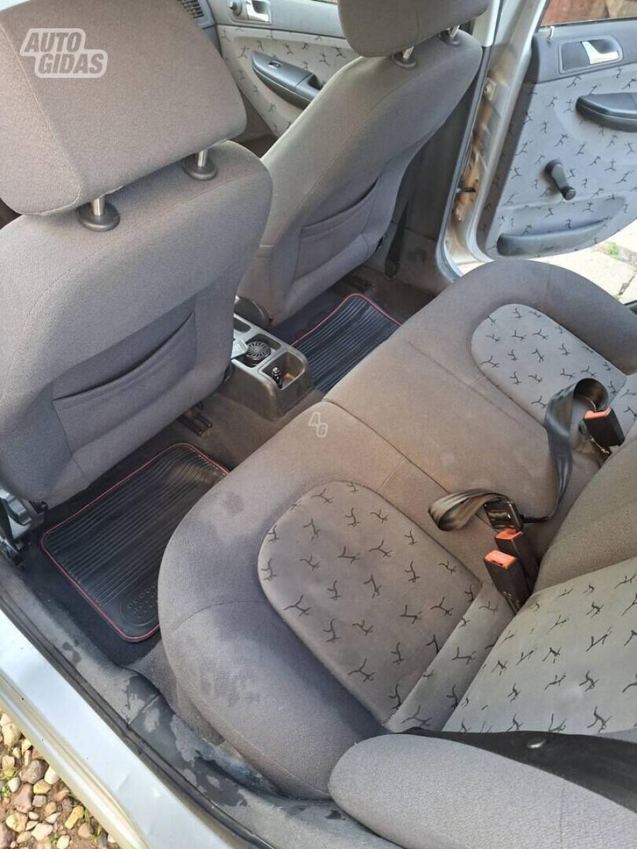 Pelēks Skoda Fabia 2003 Lazdijai, ar dzinēja tilpumu 1.90 L un nobraukumu 277 tūkst. km par 1250 €, foto 9 vietnē AUTOMOTO.COM.LV