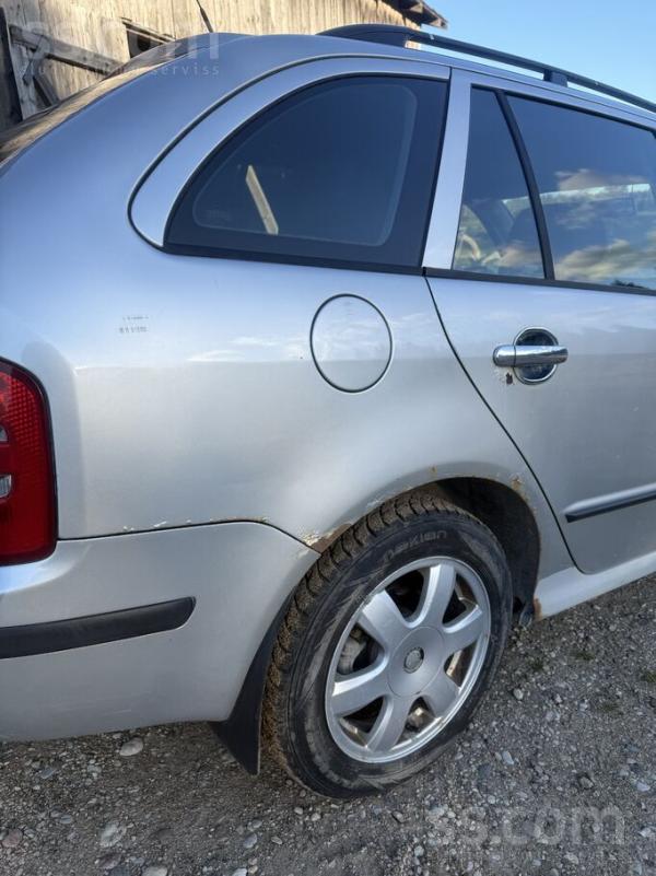 Grey Skoda Fabia 2004 in Cesis, with an engine capacity of 1.90 L and mileage of 455 thousand km for 1000 €, photo 10 on AUTOMOTO.COM.LV