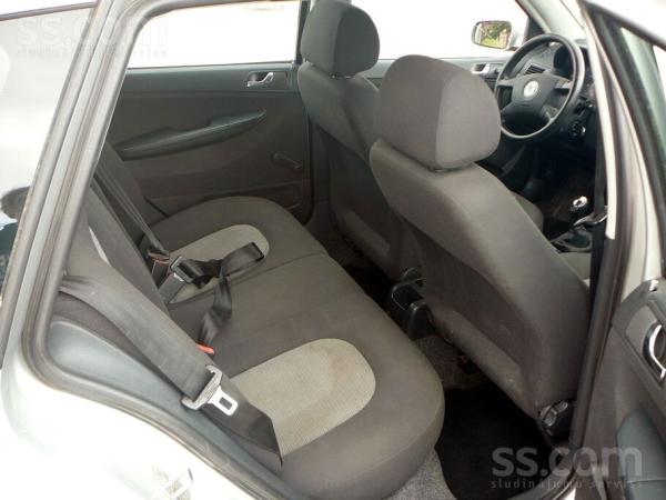 Grey Skoda Fabia 2004 in Cesis, with an engine capacity of 1.40 L and mileage of 425 thousand km for 1180 €, photo 10 on AUTOMOTO.COM.LV