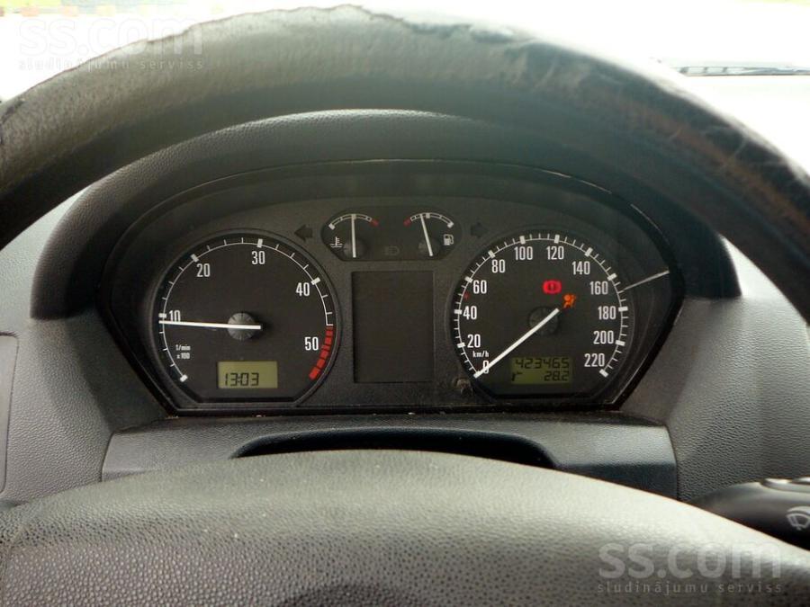 Серый Шкода Фабия 2004 в Цесис, объемом двигателя 1.40 л и пробегом 425 тыс. км за 1180 €, фото 15 на AUTOMOTO.COM.LV