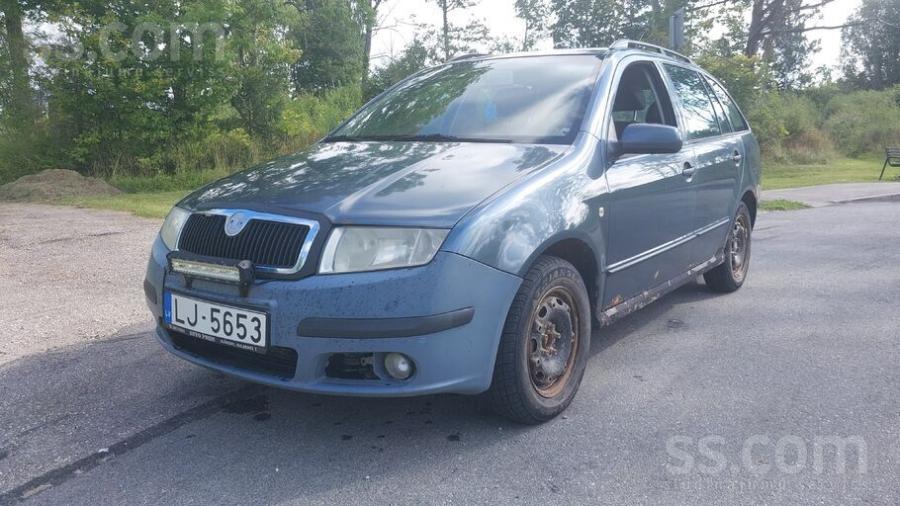 Grey Skoda Fabia 2004 in Aluksne, with an engine capacity of 1.40 L and mileage of 0 thousand km for 750 €, photo 1 on AUTOMOTO.COM.LV