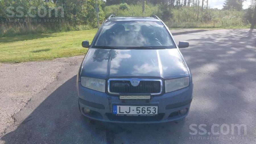 Grey Skoda Fabia 2004 in Aluksne, with an engine capacity of 1.40 L and mileage of 0 thousand km for 750 €, photo 5 on AUTOMOTO.COM.LV