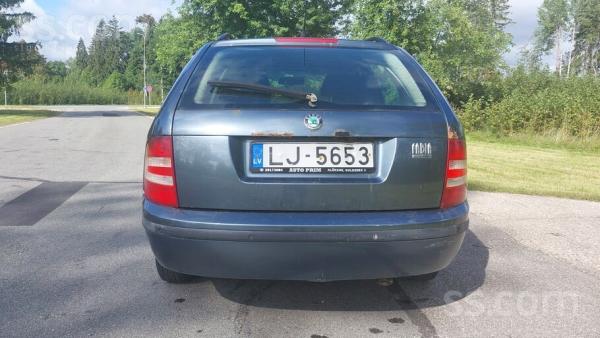 Pelēks Skoda Fabia 2004 Alūksne, ar dzinēja tilpumu 1.40 L un nobraukumu 0 tūkst. km par 750 €, foto 7 vietnē AUTOMOTO.COM.LV