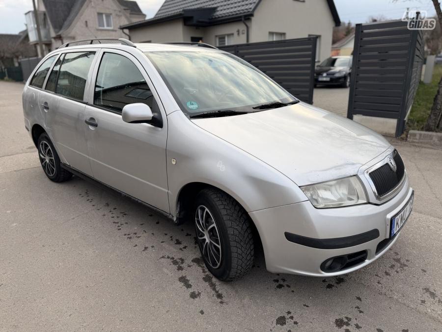 Pelēks Skoda Fabia 2005 Kauņa, ar dzinēja tilpumu 1.90 L un nobraukumu 350 tūkst. km par 850 €, foto 4 vietnē AUTOMOTO.COM.LV