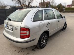 Pelēks Skoda Fabia 2005 Kauņa, ar dzinēja tilpumu 1.90 L un nobraukumu 350 tūkst. km par 850 €, foto 6 vietnē AUTOMOTO.COM.LV