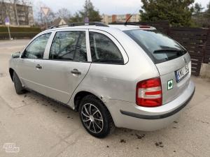 Pelēks Skoda Fabia 2005 Kauņa, ar dzinēja tilpumu 1.90 L un nobraukumu 350 tūkst. km par 850 €, foto 8 vietnē AUTOMOTO.COM.LV