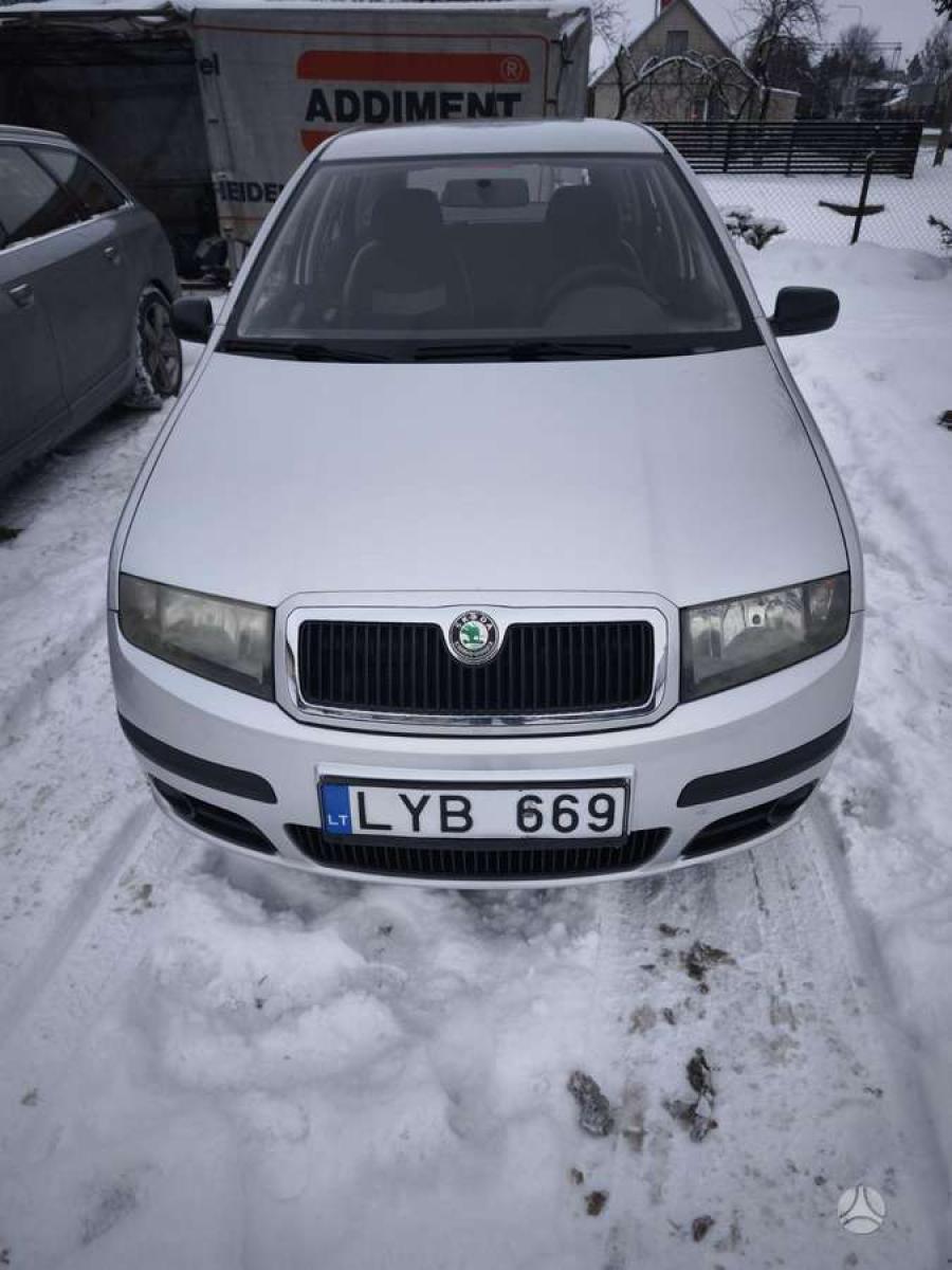 Pelēks Skoda Fabia 2007 Marijampole, ar dzinēja tilpumu 1.42 L un nobraukumu 302 tūkst. km par 950 €, foto 3 vietnē AUTOMOTO.COM.LV