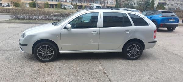 Grey Skoda Fabia 2007 in Vilnius, with an engine capacity of 1.40 L and mileage of 240 thousand km for 2000 €, photo 8 on AUTOMOTO.COM.LV