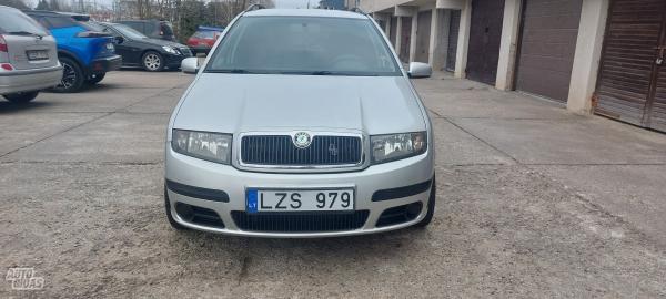 Pelēks Skoda Fabia 2007 Viļņa, ar dzinēja tilpumu 1.40 L un nobraukumu 240 tūkst. km par 1650 €, foto 2 vietnē AUTOMOTO.COM.LV