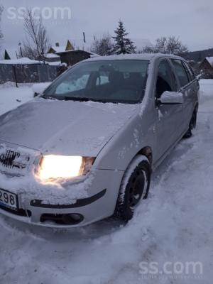 Pelēks Skoda Fabia 2007 Ludza, ar dzinēja tilpumu 1.40 L un nobraukumu 370 tūkst. km par 890 €, foto 15 vietnē AUTOMOTO.COM.LV