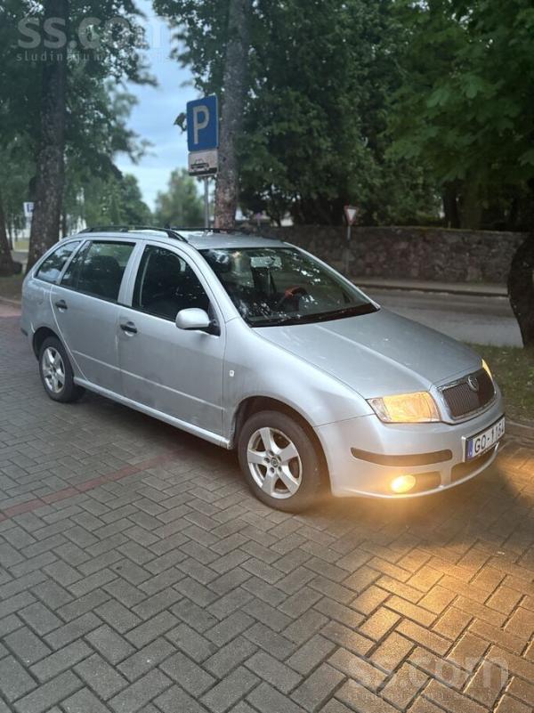 Grey Skoda Fabia 2007 in Riga, with an engine capacity of 1.40 L and mileage of 276 thousand km for 547 €, photo 10 on AUTOMOTO.COM.LV