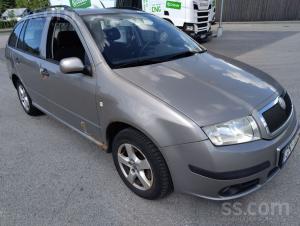 Pelēks Skoda Fabia 2007 Rīga, ar dzinēja tilpumu 1.40 L un nobraukumu 190 tūkst. km par 900 €, foto  vietnē AUTOMOTO.COM.LV