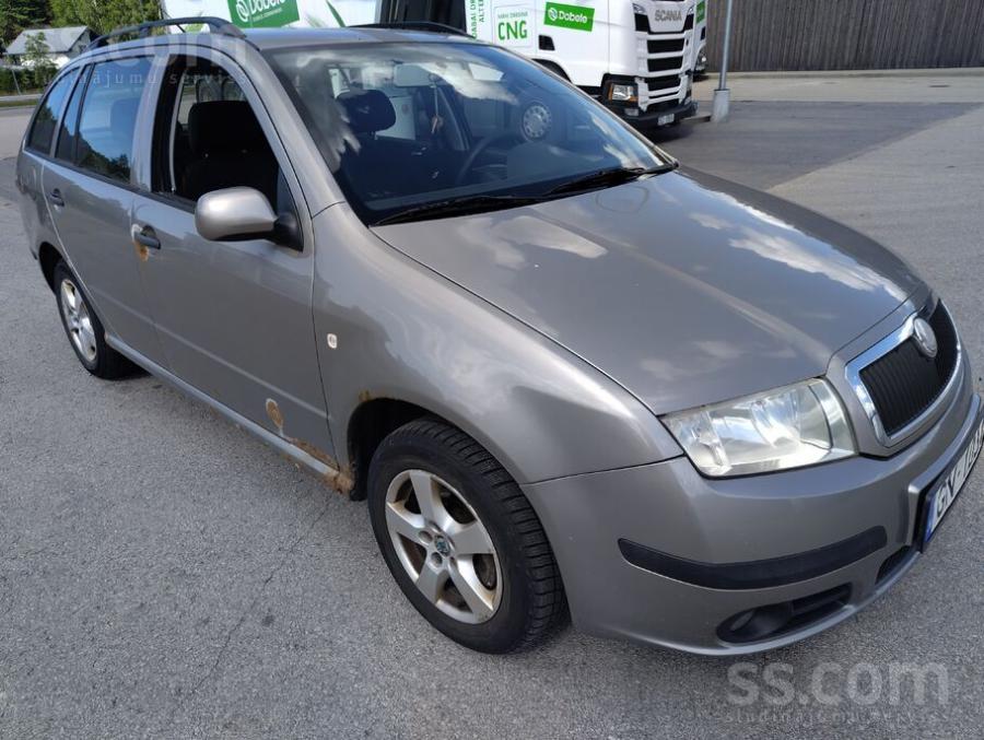 Pelēks Skoda Fabia 2007 Rīga, ar dzinēja tilpumu 1.40 L un nobraukumu 190 tūkst. km par 900 €, foto 1 vietnē AUTOMOTO.COM.LV