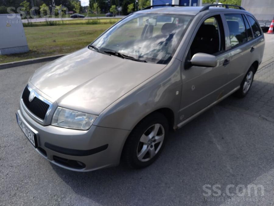 Pelēks Skoda Fabia 2007 Rīga, ar dzinēja tilpumu 1.40 L un nobraukumu 190 tūkst. km par 900 €, foto 3 vietnē AUTOMOTO.COM.LV