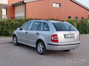 Pelēks Skoda Fabia 2007 Rīga, ar dzinēja tilpumu 1.20 L un nobraukumu 187 tūkst. km par 1300 €, foto 4 vietnē AUTOMOTO.COM.LV