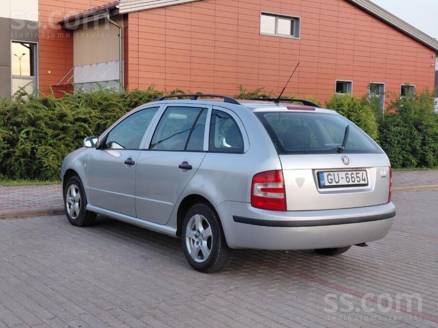 Pelēks Skoda Fabia 2007 Rīga, ar dzinēja tilpumu 1.20 L un nobraukumu 187 tūkst. km par 1300 €, foto 4 vietnē AUTOMOTO.COM.LV
