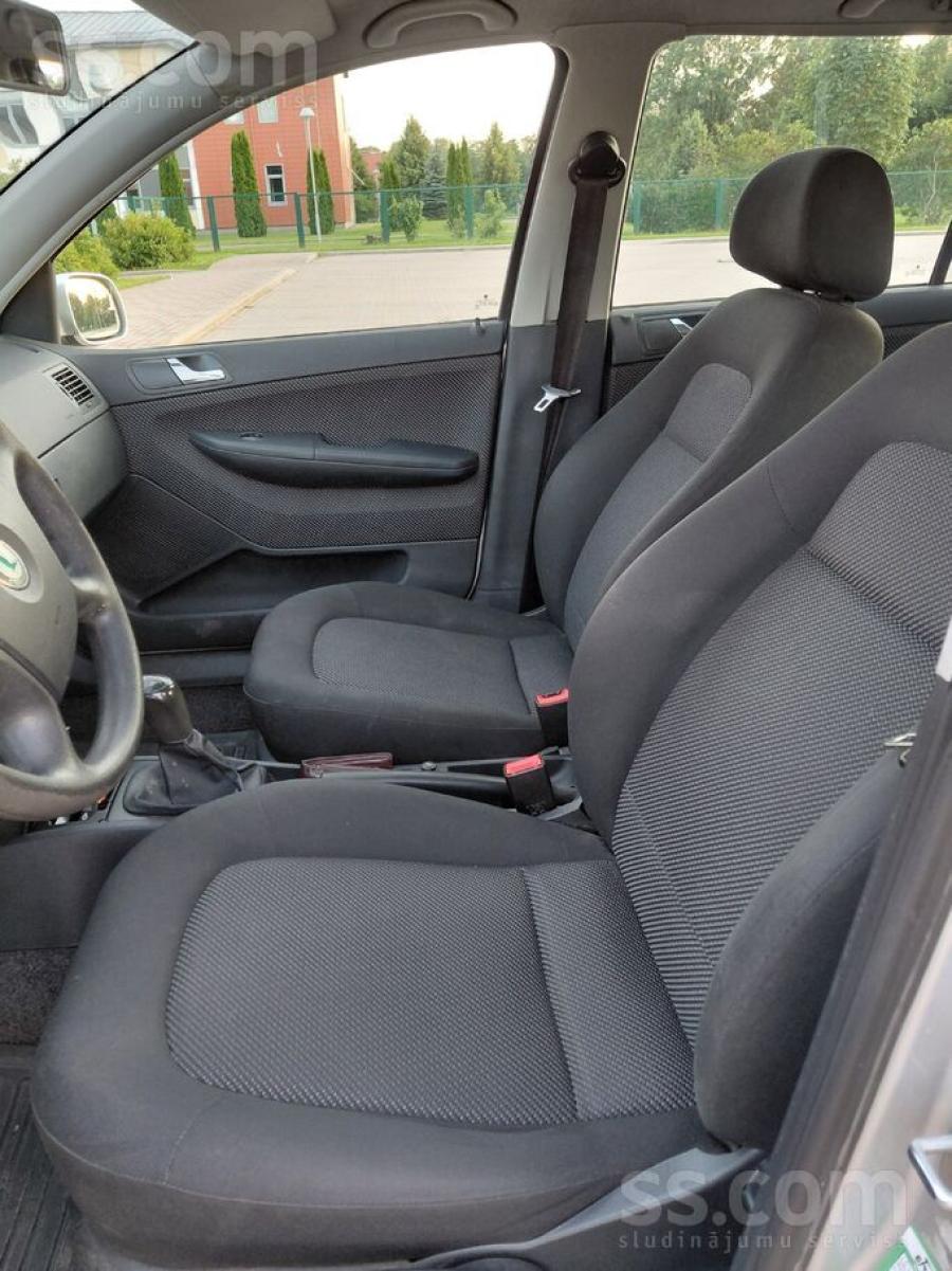 Pelēks Skoda Fabia 2007 Rīga, ar dzinēja tilpumu 1.20 L un nobraukumu 187 tūkst. km par 1300 €, foto 6 vietnē AUTOMOTO.COM.LV