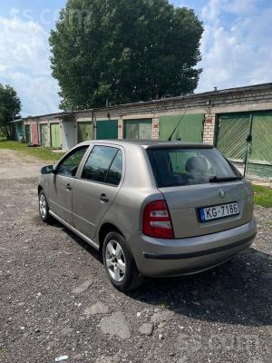 Grey Skoda Fabia 2007 in Riga, with an engine capacity of 1.20 L and mileage of 211 thousand km for 1050 €, photo 5 on AUTOMOTO.COM.LV