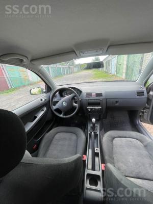 Grey Skoda Fabia 2007 in Riga, with an engine capacity of 1.20 L and mileage of 211 thousand km for 1050 €, photo 6 on AUTOMOTO.COM.LV