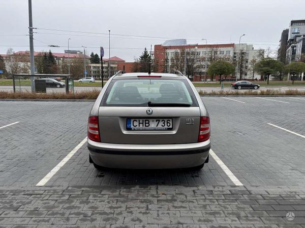 Pelēks Skoda Fabia 2007 Viļņa, ar dzinēja tilpumu 1.39 L un nobraukumu 109 tūkst. km par 1990 €, foto 5 vietnē AUTOMOTO.COM.LV