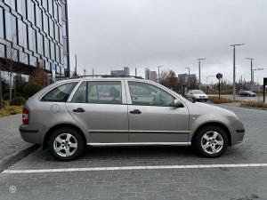 Pelēks Skoda Fabia 2007 Viļņa, ar dzinēja tilpumu 1.39 L un nobraukumu 109 tūkst. km par 1990 €, foto 7 vietnē AUTOMOTO.COM.LV