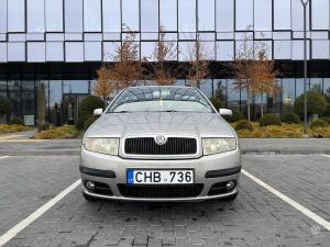 Pelēks Skoda Fabia 2007 Viļņa, ar dzinēja tilpumu 1.39 L un nobraukumu 109 tūkst. km par 1990 €, foto 9 vietnē AUTOMOTO.COM.LV